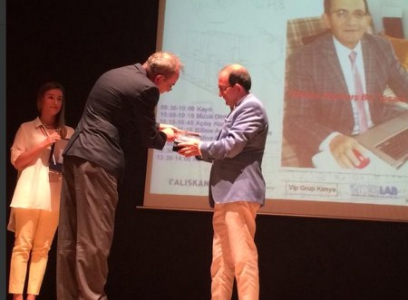 Bilime Adanmış Bir Yaşam | Prof. Dr. Hasan Seçen'in Akademik Sayfası